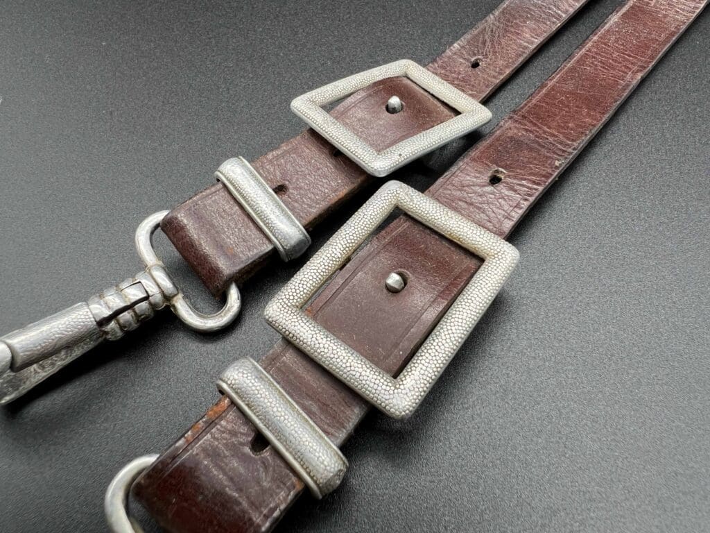 RAD dagger hangers - Edged Militaria