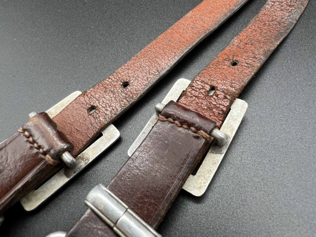 RAD dagger hangers - Edged Militaria