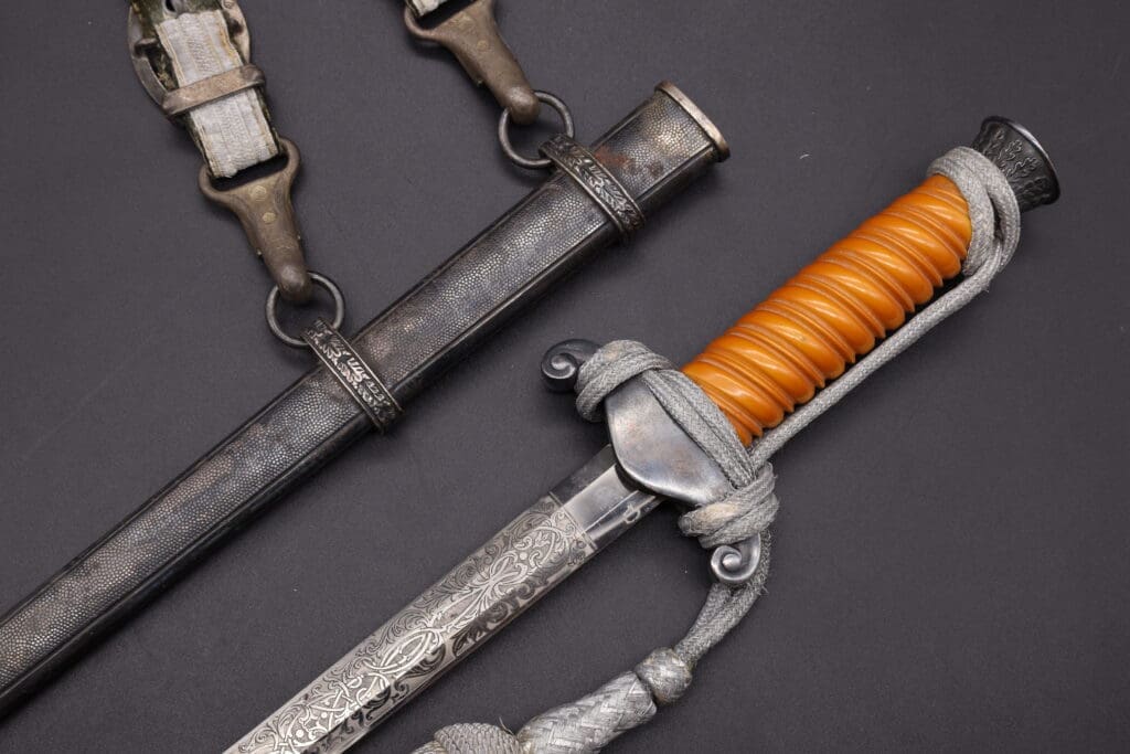 Generic Etched Army dagger - Edged Militaria