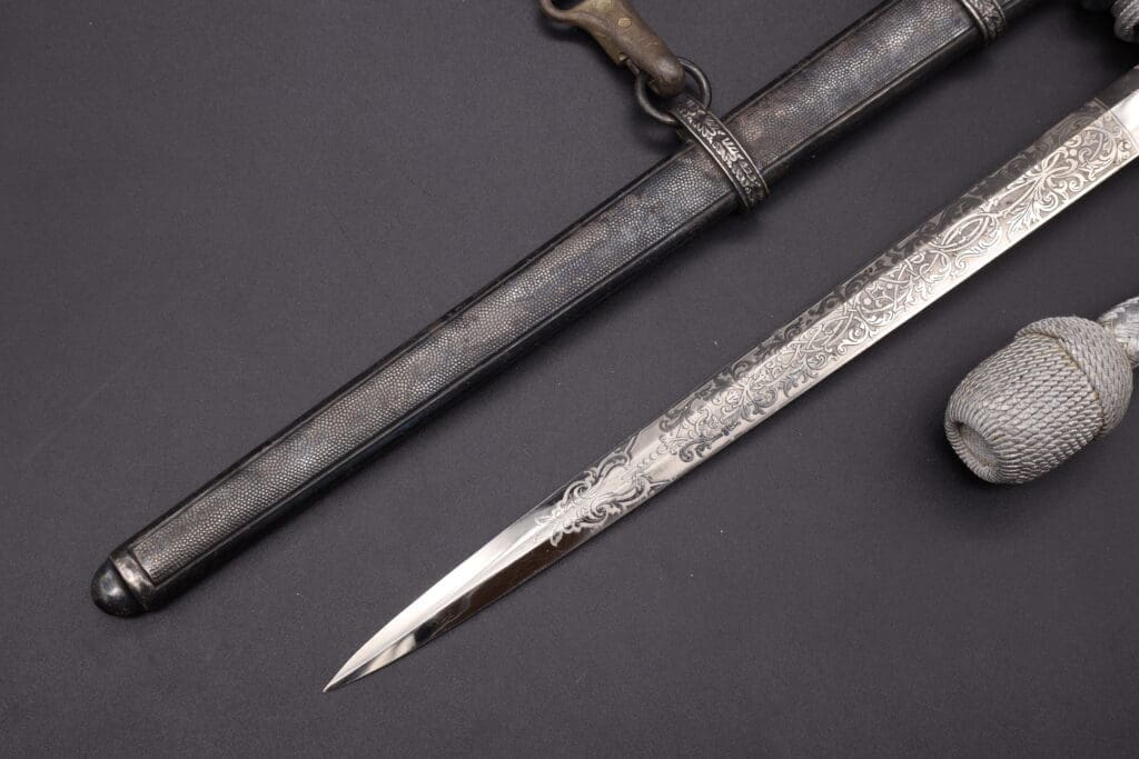 Generic Etched Army dagger - Edged Militaria