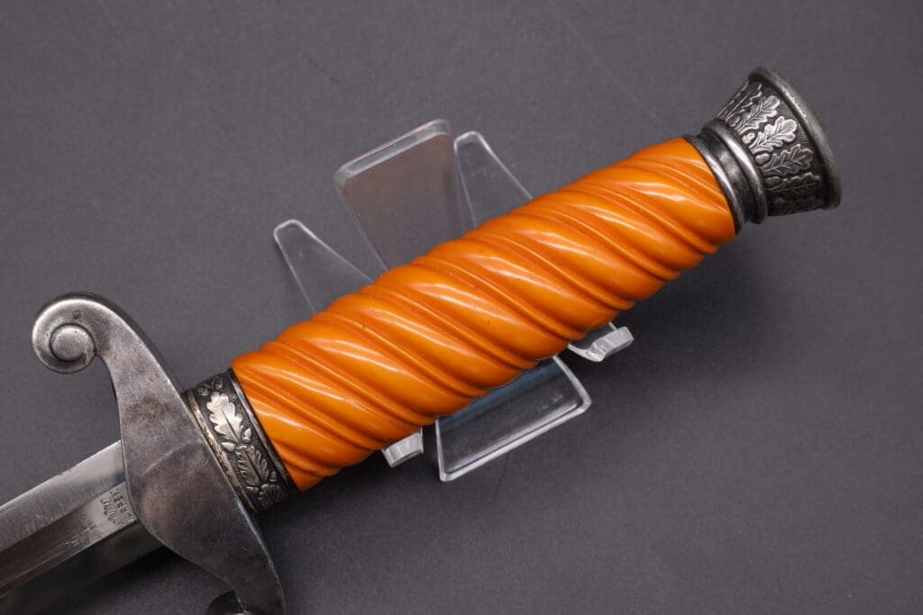 Slender grip Army dagger by WMW - Edged Militaria