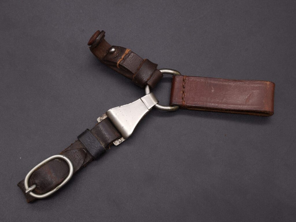 3-Point Hanger for SA Dagger - Edged Militaria