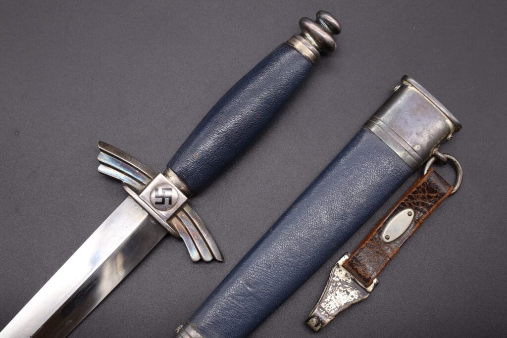 DLV Daggers - Edged Militaria