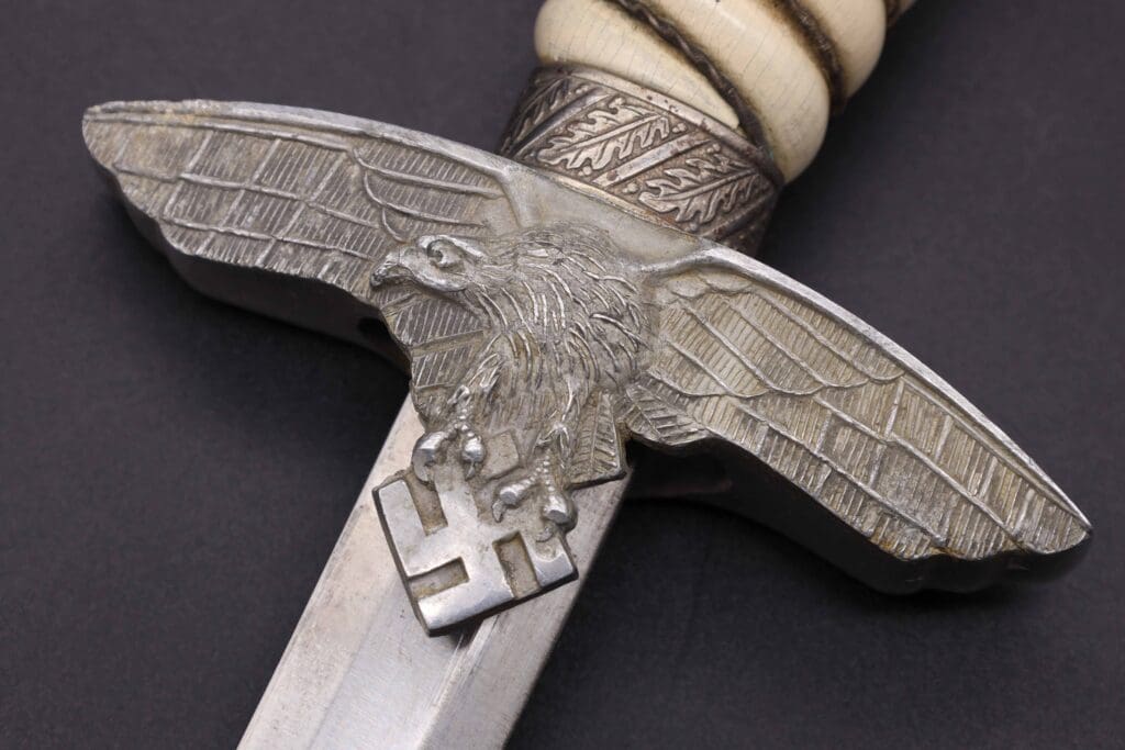 Rare Wooden grip M37 Luftwaffe dagger by Schüttelhofer - Edged Militaria