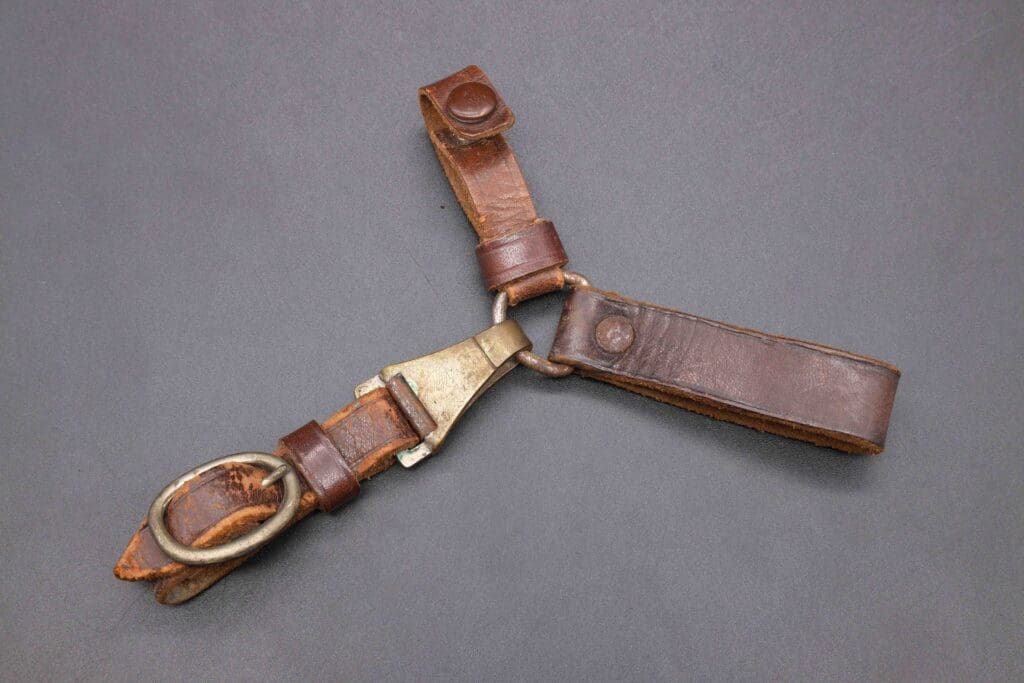 Early SA 3-Point Hanger - Edged Militaria