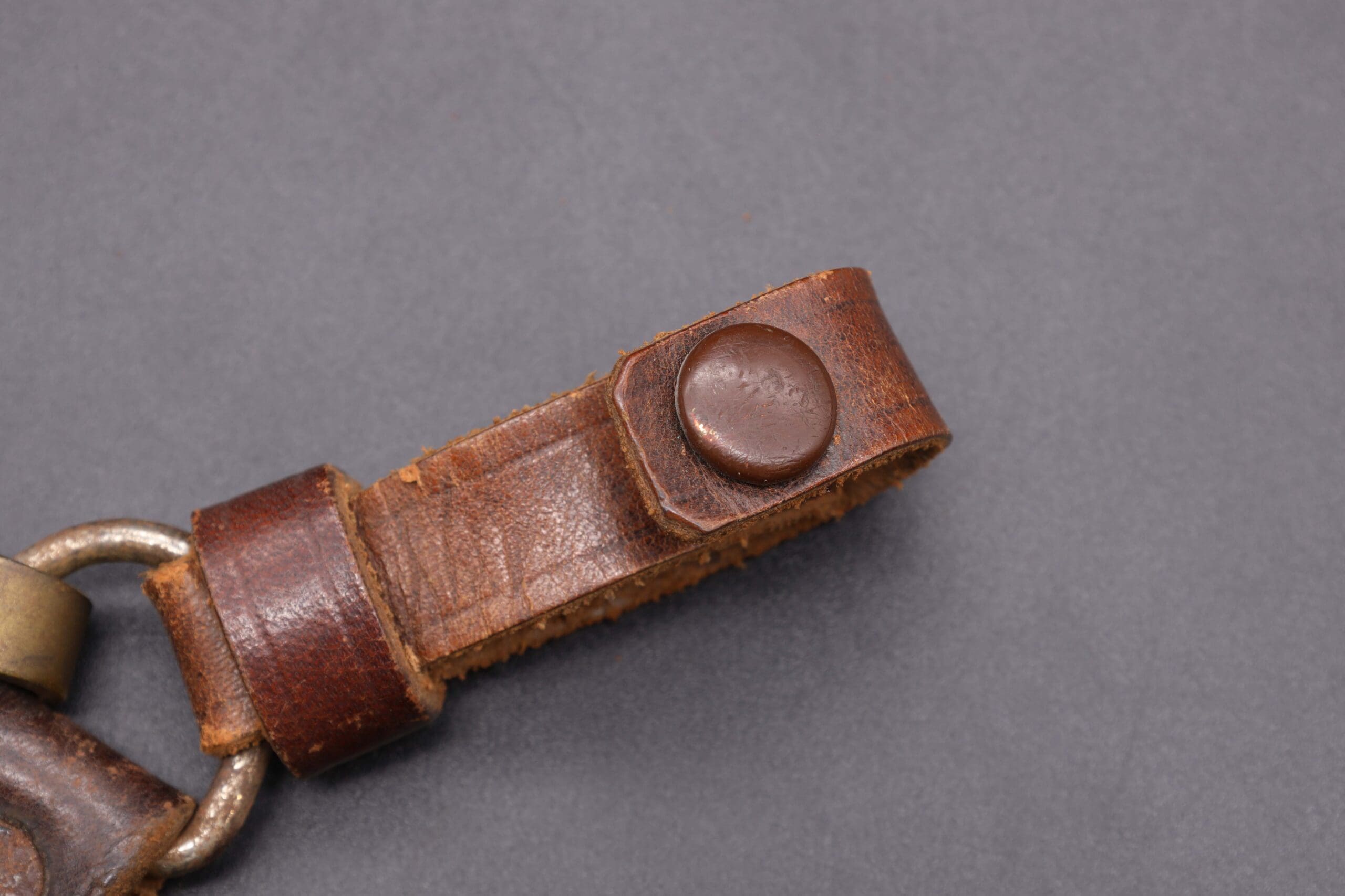 Early SA 3-Point Hanger - Edged Militaria