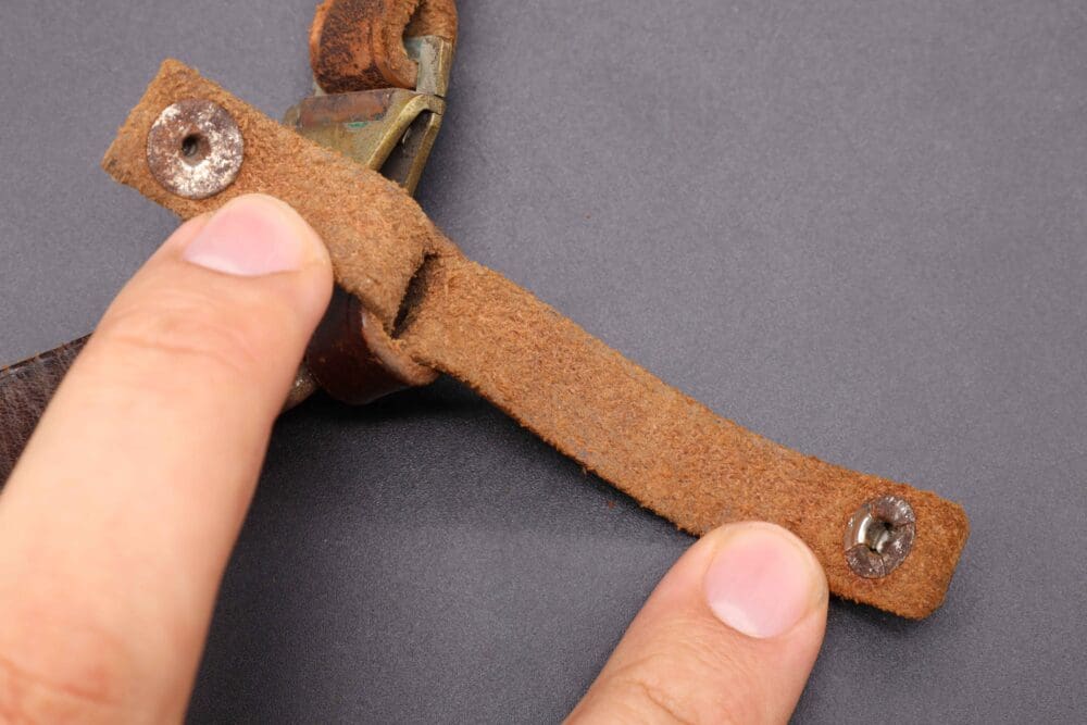 Early SA 3-Point Hanger - Edged Militaria